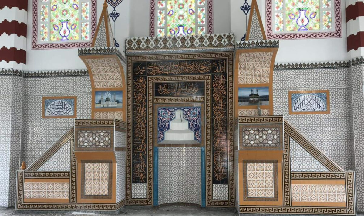 Mosque Tile Mihrab and Dais and Pulpit – Tile Art Focal Point